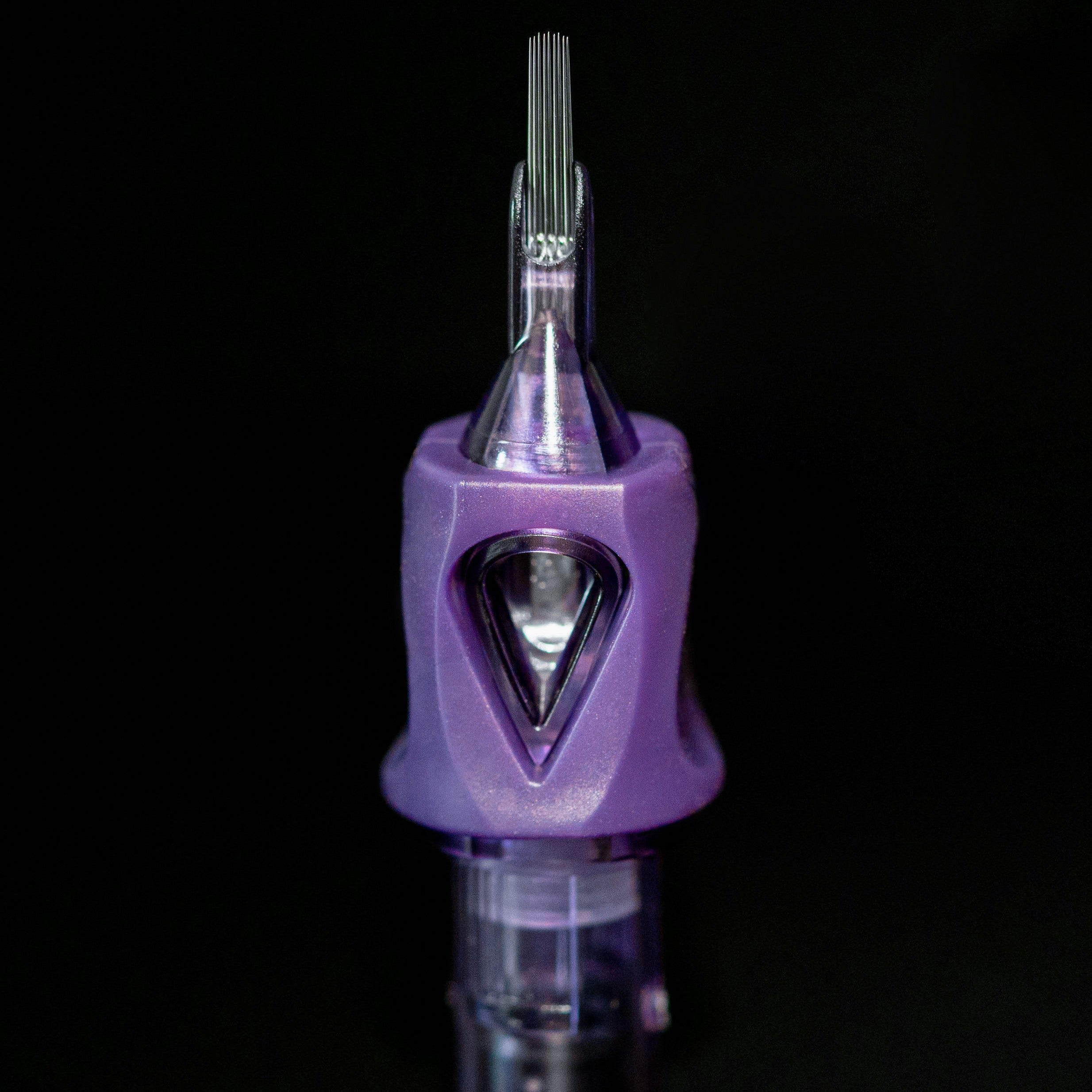 Comparing Curved Magnum and Flat Magnum Needles for Tattooing - Grip ...